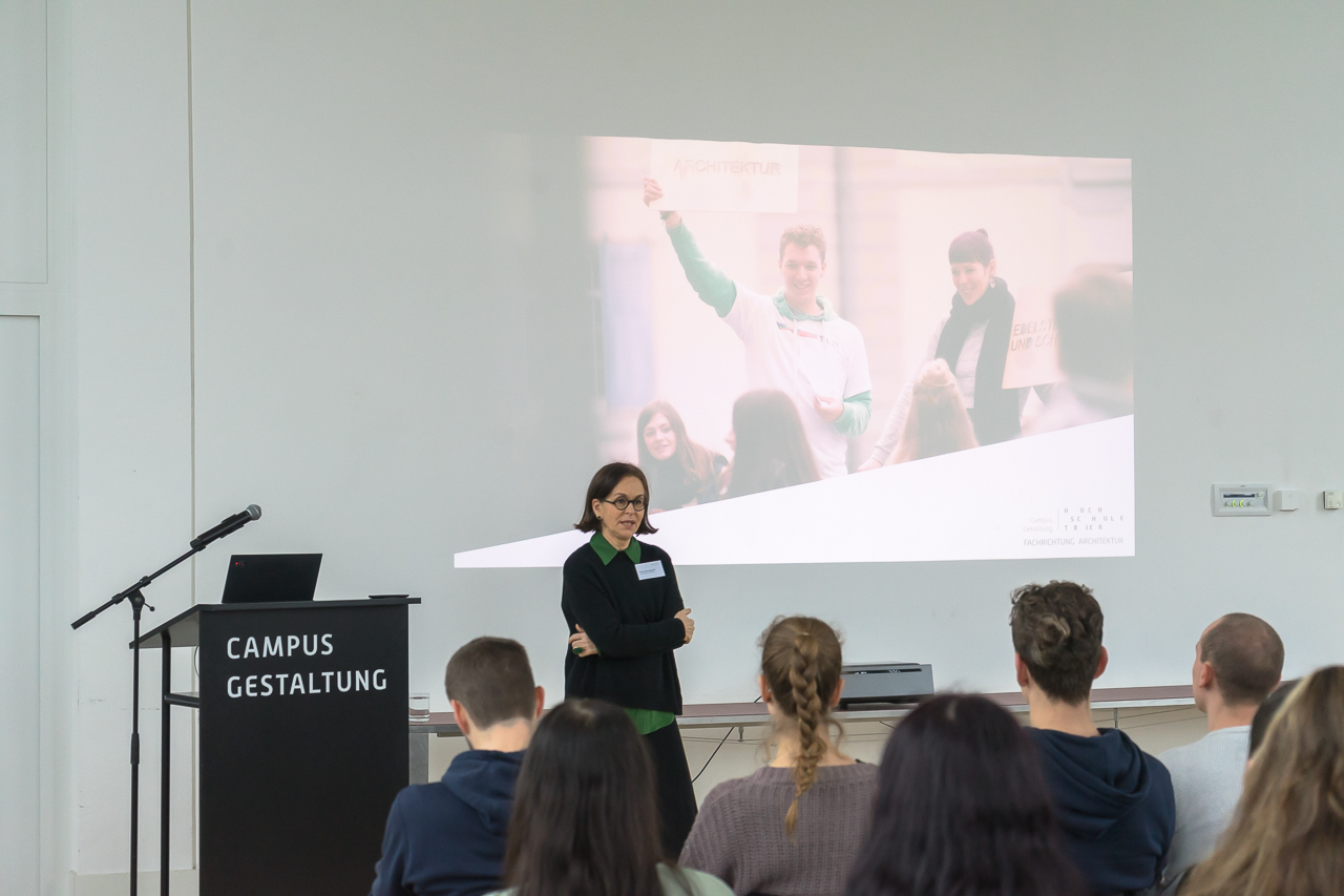 Gelungener Infotag – Zahlreiche Schüler*innen zu Besuch am Campus ...