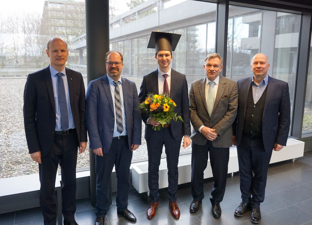 Herzlichen Glückwunsch zur Promotion!