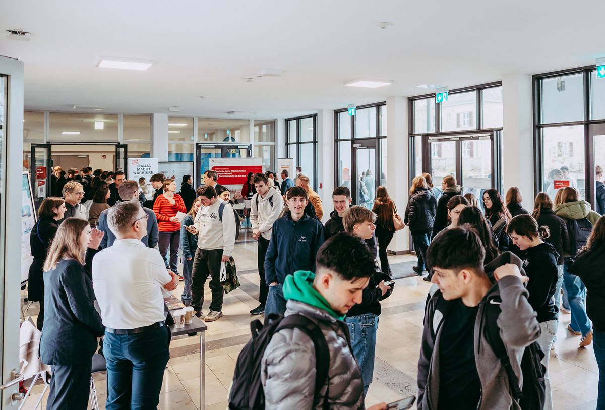 Ein Tag voller Entdeckungen: Der Fachbereich Informatik der Hochschule ...